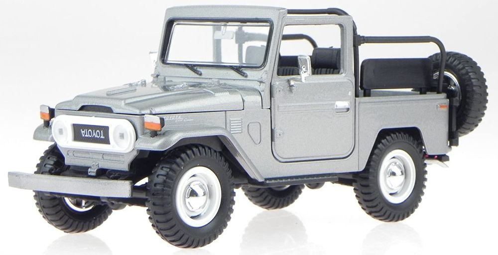 Motormax 1:24 Scale Toyota Land Cruiser FJ 40 Open-Silver Grey – CJM Hobbies